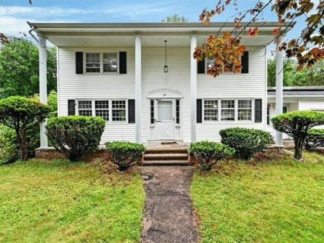 4 bedroom, Cumberland RI 02864 103889561