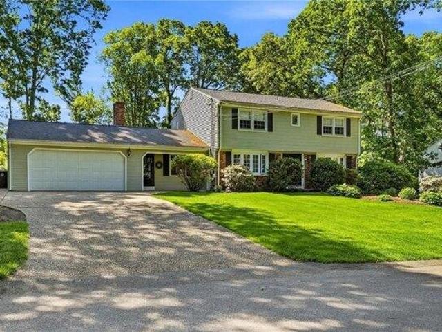 4 bedroom, Cumberland RI 02864 104848441