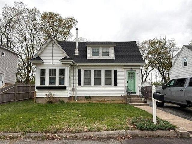 4 bedroom, Cumberland RI 02864 105080966