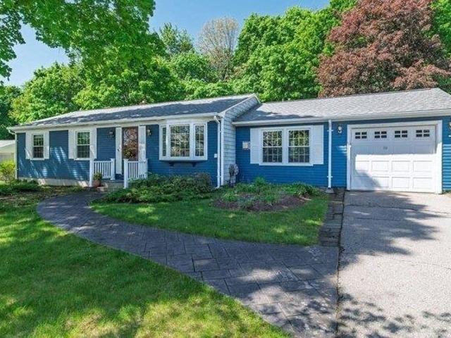 4 bedroom, Cumberland RI 02864 LS102959875