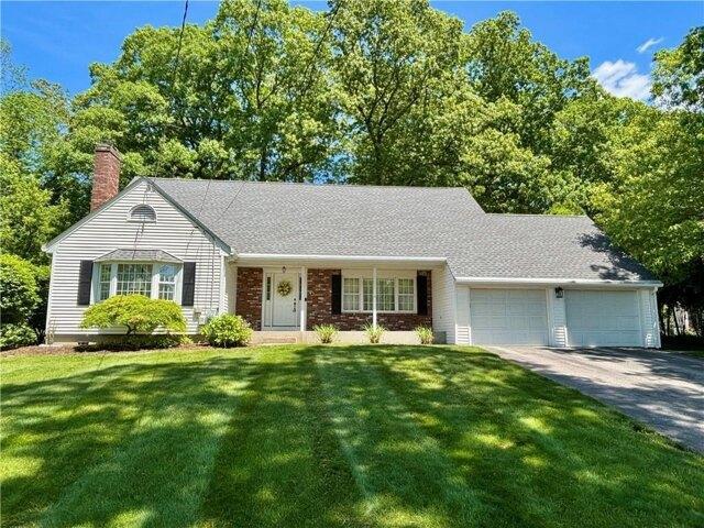 4 bedroom, Cumberland RI 02864 LS102960177
