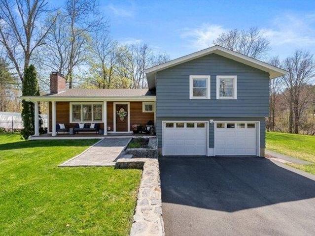 4 bedroom, Amesbury MA 01913 102214456