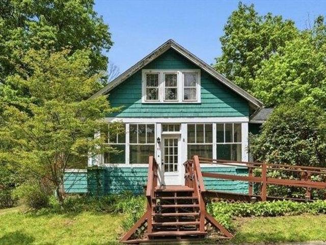 4 bedroom, Amherst MA 01002 102635288