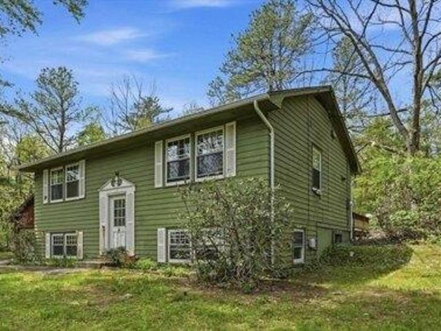 4 bedroom, Amherst MA 01002 104445068