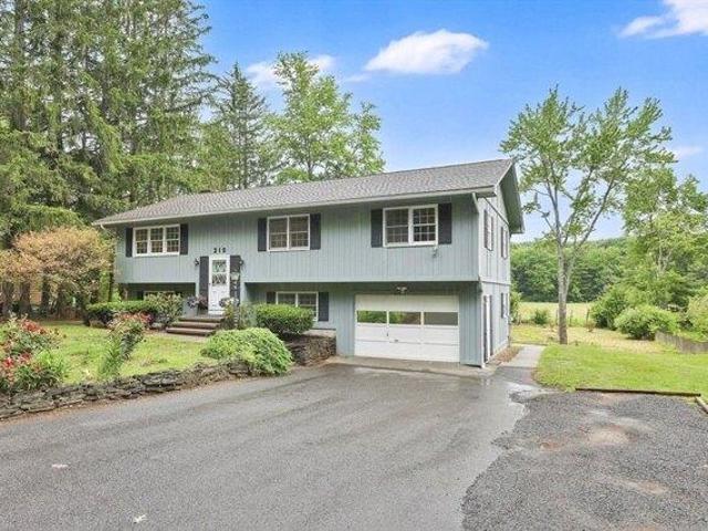 4 bedroom, Amherst MA 01002 104477602
