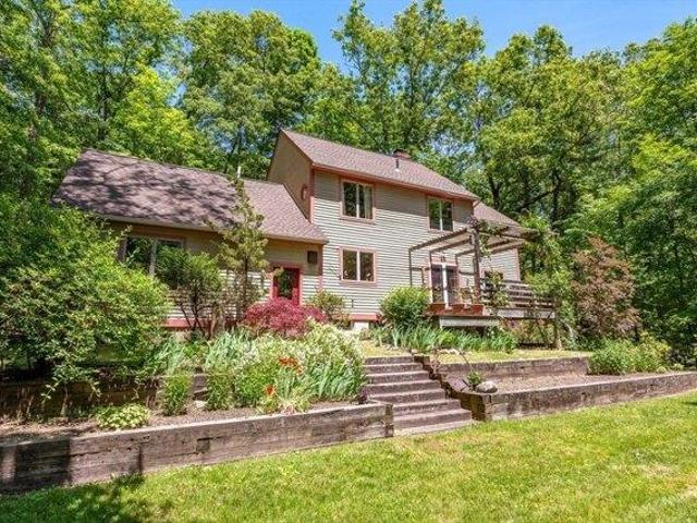 4 bedroom, Amherst MA 01002 104810466
