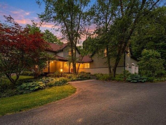 4 bedroom, Amherst MA 01002 105095530