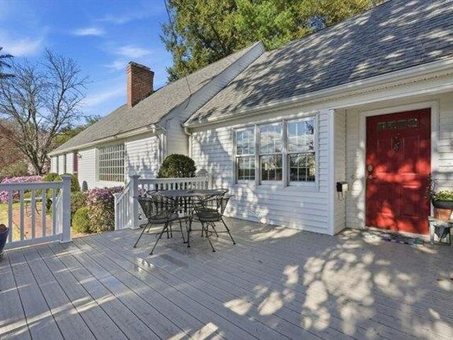 4 bedroom, Amherst MA 01002 LS101801139