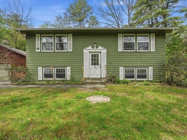 4 bedroom, Amherst MA 01002 LS102727675