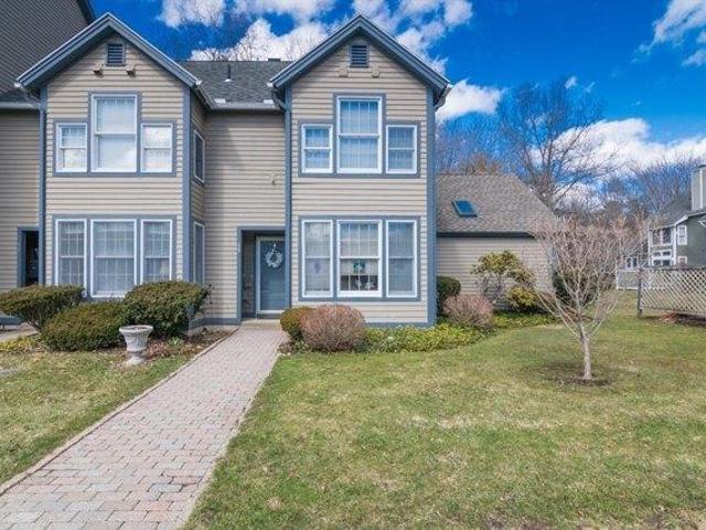 4 bedroom, Amherst MA 01002 LS103097577