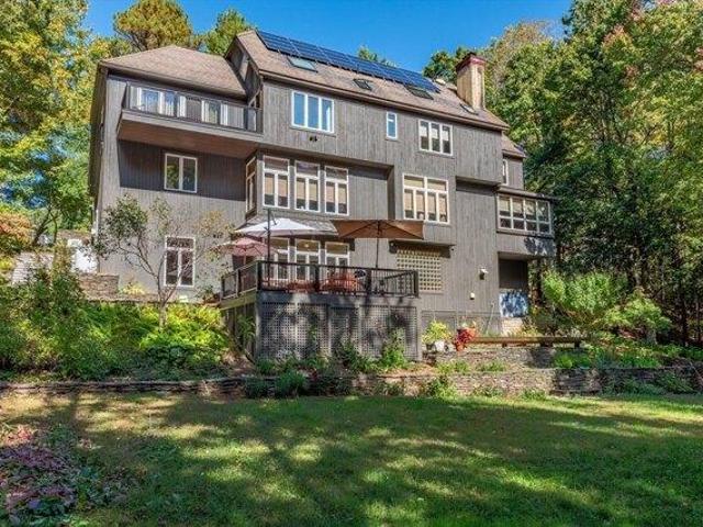 4 bedroom, Amherst MA 01002 LS103019152