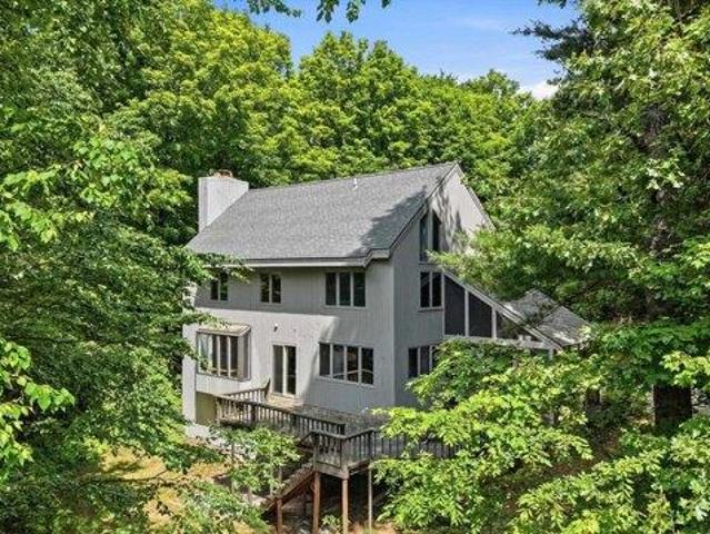 4 bedroom, Amherst NH 03031 103249634