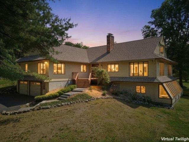 4 bedroom, Amherst NH 03031 104481089