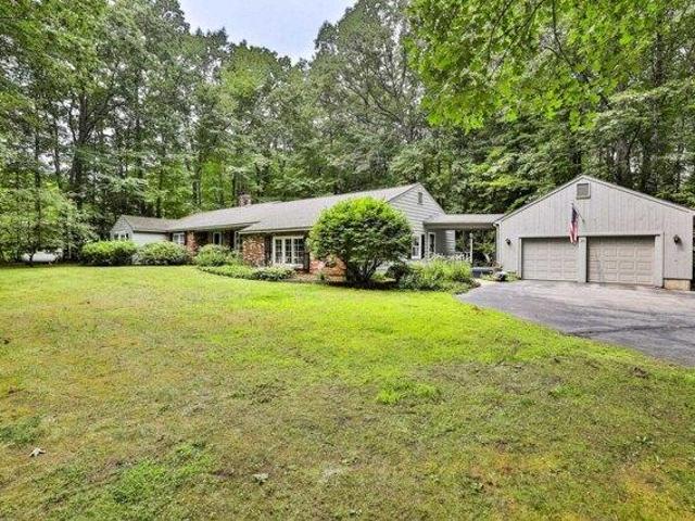 4 bedroom, Amherst NH 03031 105175198
