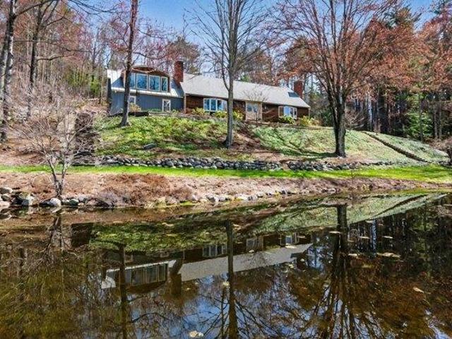 4 bedroom, Amherst NH 03031 LS102282985