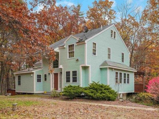 4 bedroom, Amherst NH 03031 LS102709192