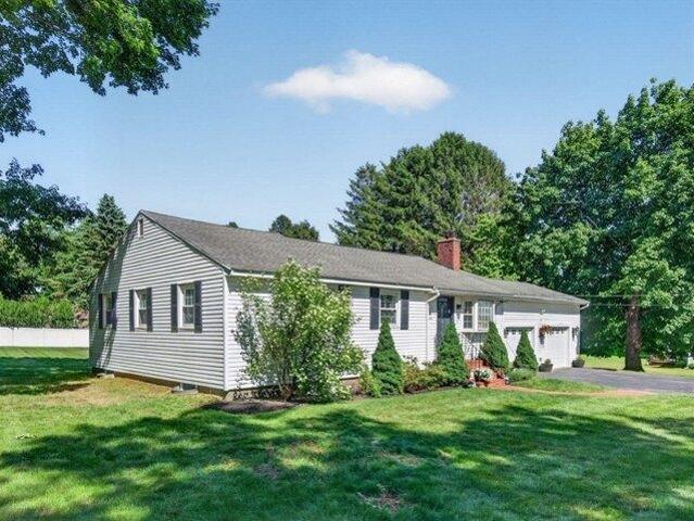 4 bedroom, Andover MA 01810 104606102