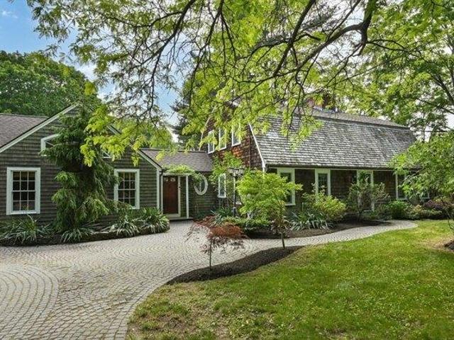 4 bedroom, Andover MA 01810 104835958