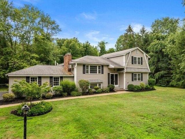 4 bedroom, Andover MA 01810 105096036