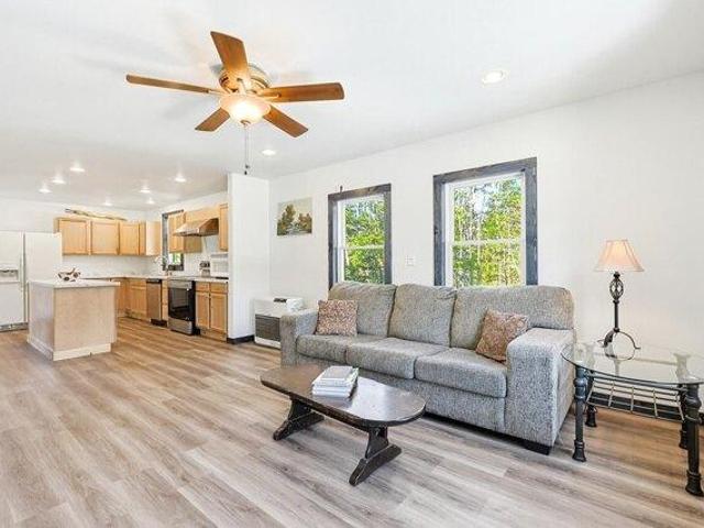 4 bedroom, Andover ME 04216 104543557