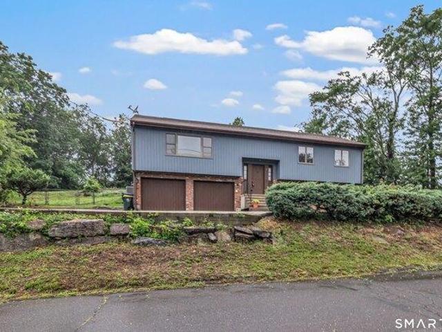 4 bedroom, Ansonia CT 06401 104571346