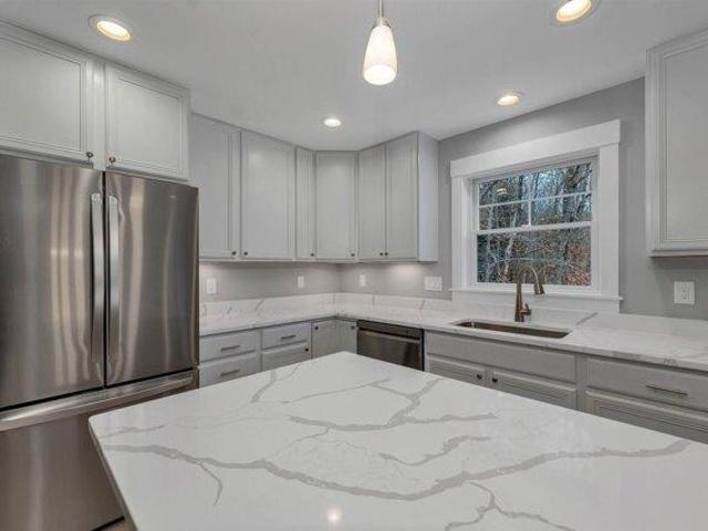 4 bedroom, Alton NH 03810 LS102063866