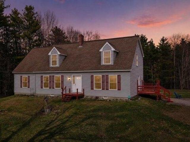 4 bedroom, Albion ME 04910 104791254