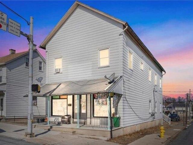 4 bedroom, Allentown PA 18103 LS93903466