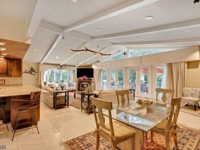 4 bedroom, Allendale NJ 07401 105122524