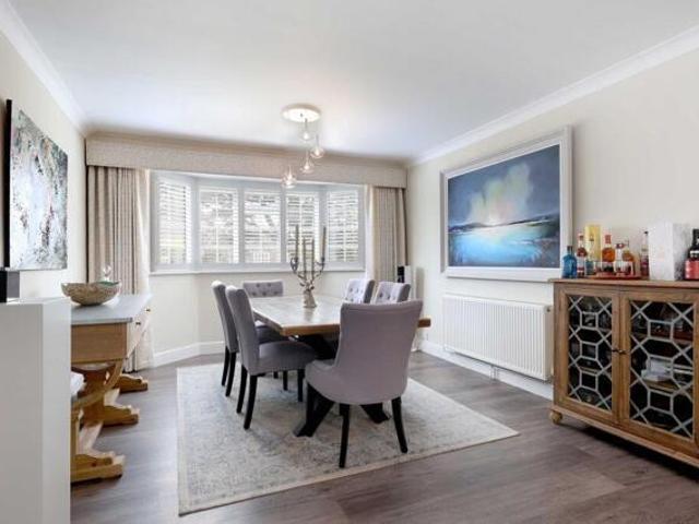 4 Bedroom Apartment Buckinghamshire Buckinghamshire LS101119362