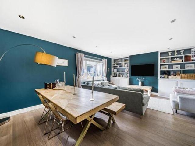 4 Bedroom Apartment Barnet Greater London 99344670
