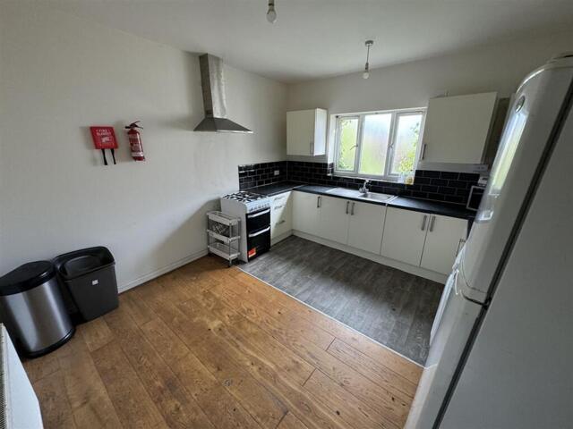 4 Bedroom Apartment Bristol Bristol 101609654