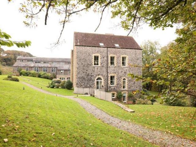 4 Bedroom Apartment Devon Devon LS99277764