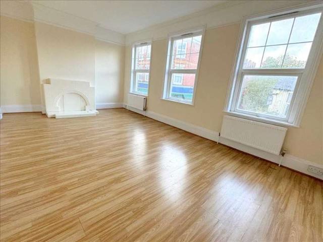 4 Bedroom Apartment Flat