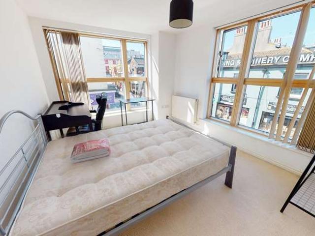 4 Bedroom Apartment Flat