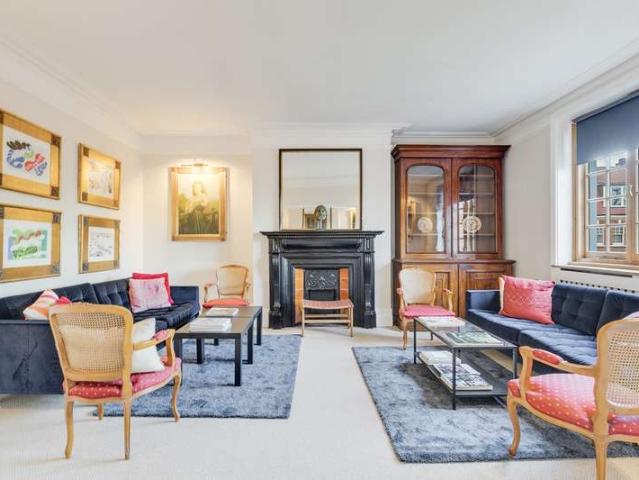 4 Bedroom Apartment Flat