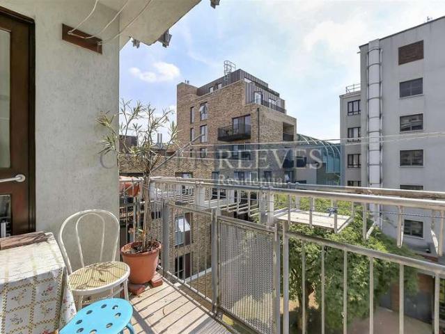 4 Bedroom Apartment Flat
