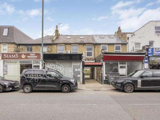 4 Bedroom Apartment Flat