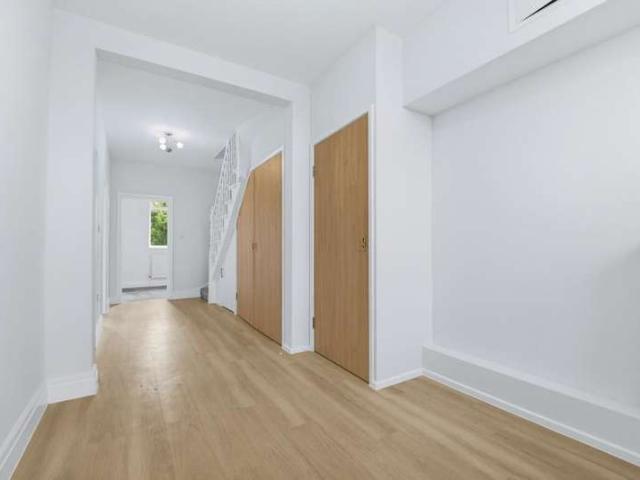 4 Bedroom Apartment Flat