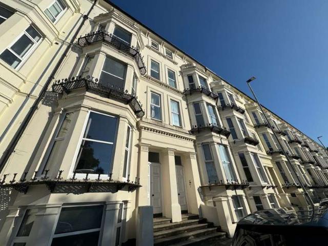 4 Bedroom Apartment Flat