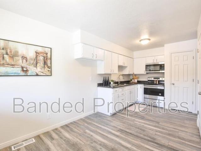 4 Bedroom Apartment for Rent at 1465 N Mandalay Rd, Salt Lake City, UT 84116 Westpointe