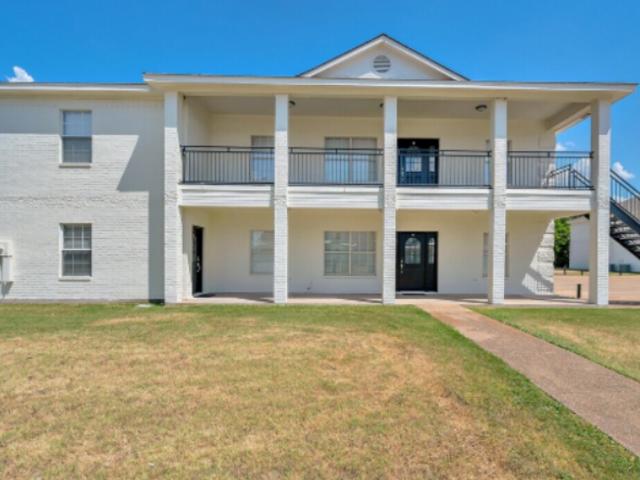 4 Bedroom Apartment for Rent at 1506 1500, 1504, 1506 James Ave, Waco, TX 76706 Alta Vista