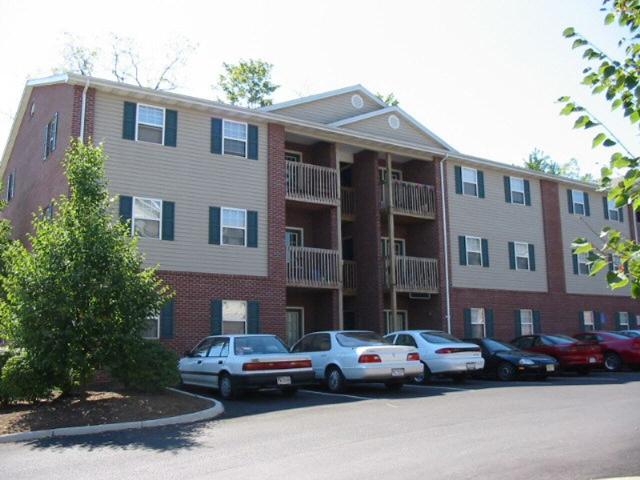 4 Bedroom Apartment for Rent at 105 Collegiate Ct, Blacksburg, VA 24060 Downtown Blacksburg