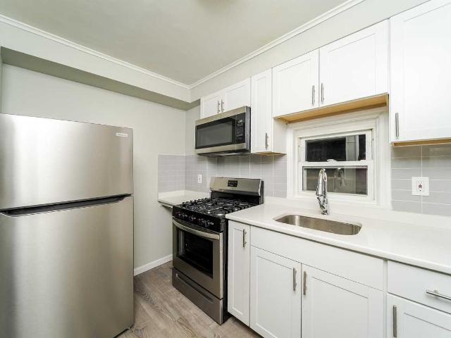 4 Bedroom Apartment for Rent at 139 N Pine Ave #1, Albany, NY 12203 Pine Hills