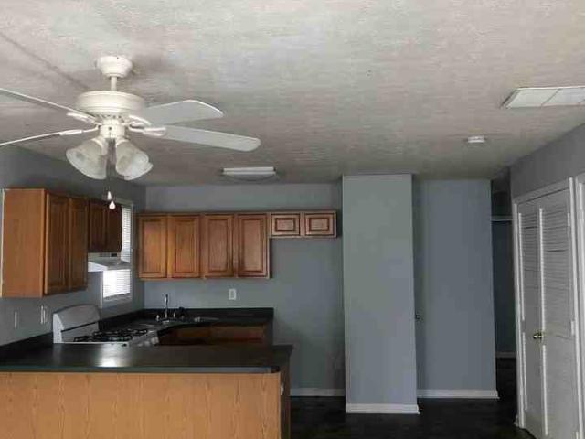 4 Bedroom Apartment for Rent at 2729 W Chestnut St, Louisville, KY 40211 Russell