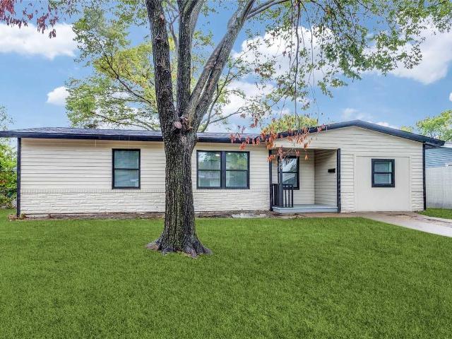 4 Bedroom Apartment for Rent at 2314 Bluffton Dr, Dallas, TX 75228