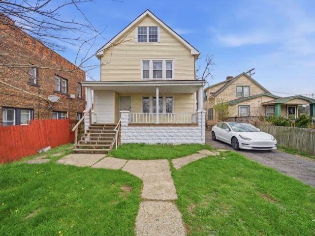 4 Bedroom Apartment for Rent at 3691 E 116th St, Cleveland, OH 44105 Mount Pleasant