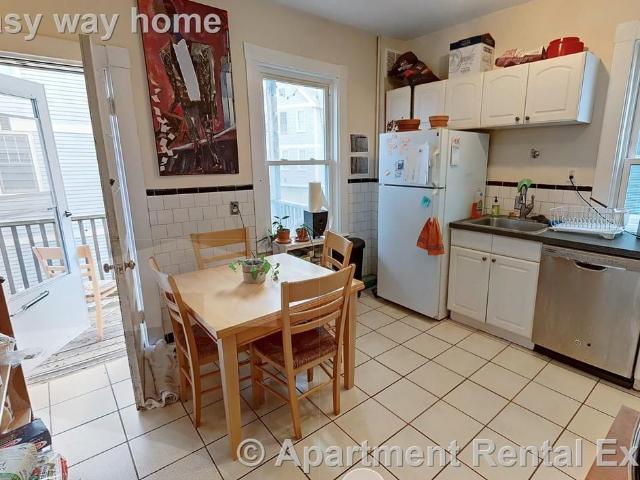4 Bedroom Apartment for Rent at 378 Washington St #2, Somerville, MA 02143 Ward Two