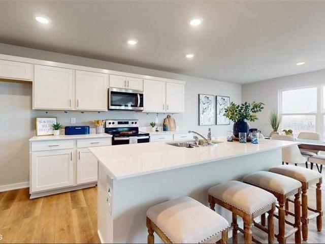 4 Bedroom Apartment for Rent at 4783 172nd St, Urbandale, IA 50323