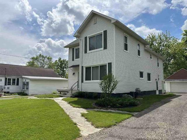 4 Bedroom Apartment for Rent at 683 Budlong St #1, Adrian, MI 49221